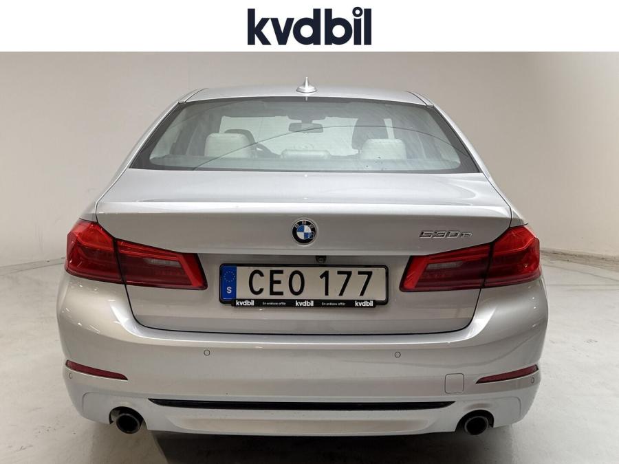 Grey BMW 530 2020 in Kaunas, with an engine capacity of 0.00 L and mileage of 96 thousand km for 32347 €, photo 6 on AUTOMOTO.COM.LV
