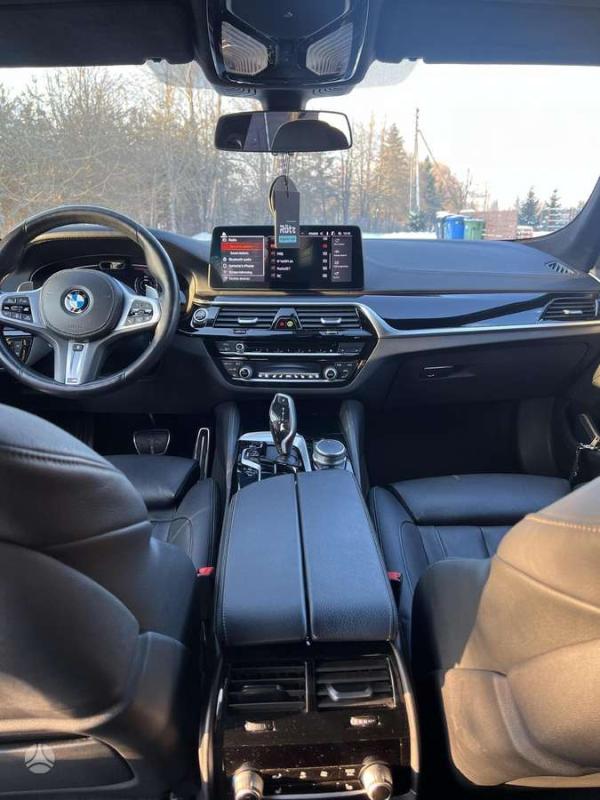 Pelēks BMW 530 2020 Alīta, ar dzinēja tilpumu 2.99 L un nobraukumu 191 tūkst. km par 36500 €, foto 8 vietnē AUTOMOTO.COM.LV