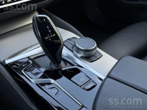 Pelēks BMW 530 2021 Rīga, ar dzinēja tilpumu 2.00 L un nobraukumu 109 tūkst. km par 36990 €, foto 14 vietnē AUTOMOTO.COM.LV