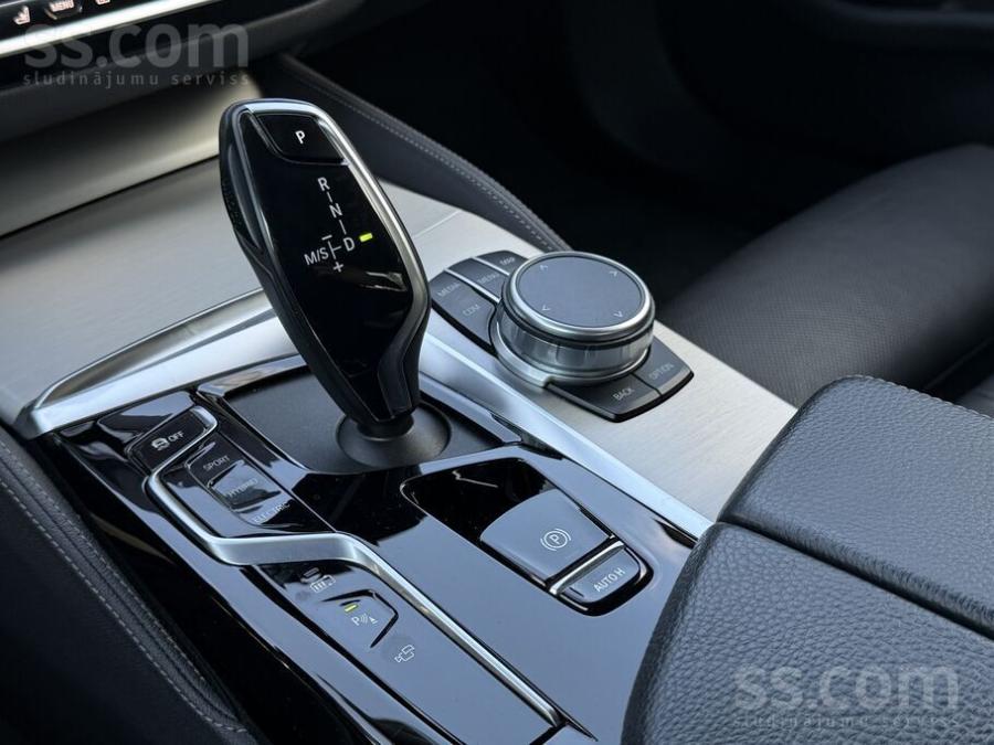 Pelēks BMW 530 2021 Rīga, ar dzinēja tilpumu 2.00 L un nobraukumu 109 tūkst. km par 36990 €, foto 14 vietnē AUTOMOTO.COM.LV