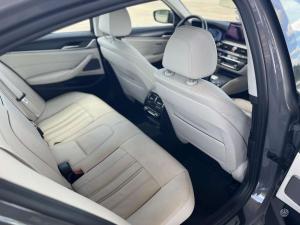 Grey BMW 530 2021 in Vilnius, with an engine capacity of 2.00 L and mileage of 142 thousand km for 30999 €, photo 12 on AUTOMOTO.COM.LV