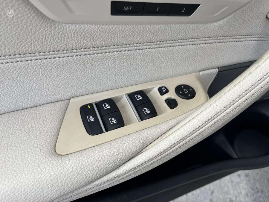 Grey BMW 530 2021 in Vilnius, with an engine capacity of 2.00 L and mileage of 142 thousand km for 30999 €, photo 29 on AUTOMOTO.COM.LV