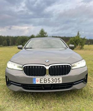 Pelēks BMW 530 2021 Viļņa, ar dzinēja tilpumu 2.00 L un nobraukumu 199 tūkst. km par 28000 €, foto 5 vietnē AUTOMOTO.COM.LV