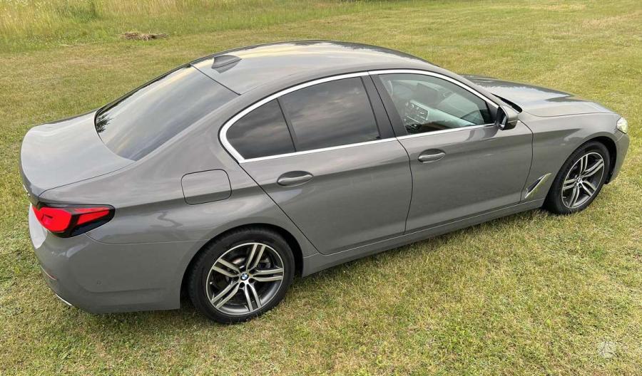 Pelēks BMW 530 2021 Viļņa, ar dzinēja tilpumu 2.00 L un nobraukumu 199 tūkst. km par 28000 €, foto 8 vietnē AUTOMOTO.COM.LV