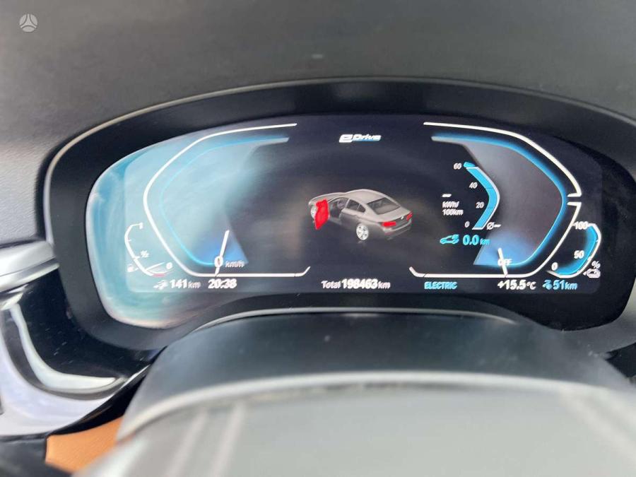 Pelēks BMW 530 2021 Viļņa, ar dzinēja tilpumu 2.00 L un nobraukumu 199 tūkst. km par 28000 €, foto 20 vietnē AUTOMOTO.COM.LV