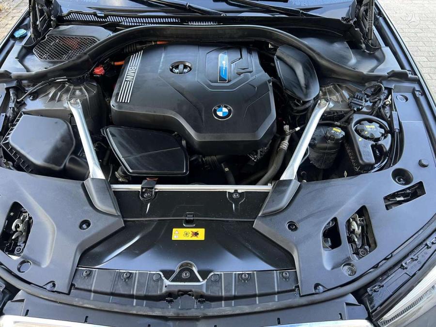 Pelēks BMW 530 2021 Viļņa, ar dzinēja tilpumu 2.00 L un nobraukumu 199 tūkst. km par 28000 €, foto 21 vietnē AUTOMOTO.COM.LV