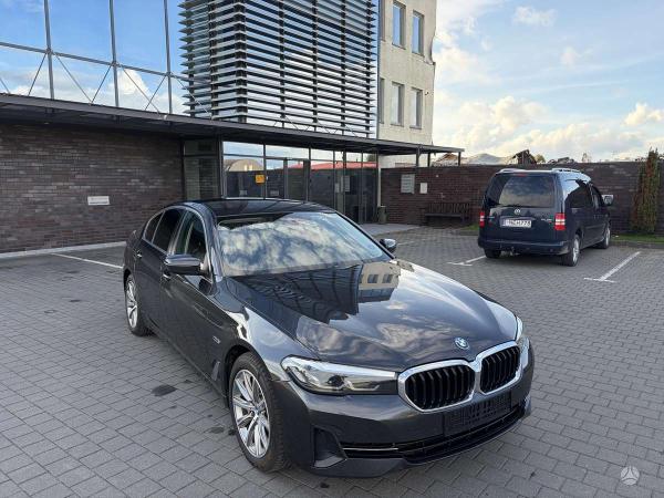 Pelēks BMW 530 2021 Marijampole, ar dzinēja tilpumu 2.00 L un nobraukumu 198 tūkst. km par 24500 €, foto 1 vietnē AUTOMOTO.COM.LV