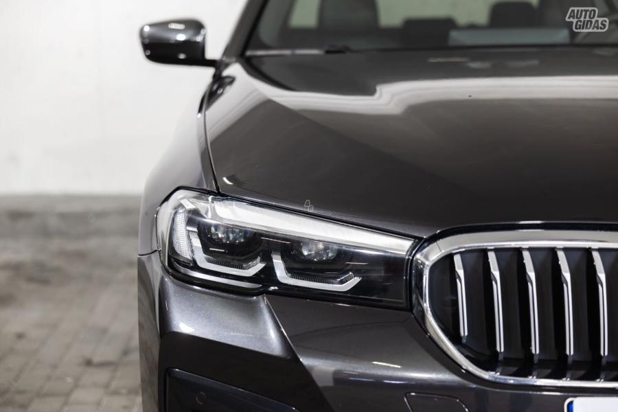 Pelēks BMW 530 2021 Viļņa, ar dzinēja tilpumu 2.00 L un nobraukumu 58 tūkst. km par 37991 €, foto 4 vietnē AUTOMOTO.COM.LV