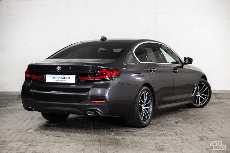 Pelēks BMW 530 2021 Viļņa, ar dzinēja tilpumu 2.00 L un nobraukumu 58 tūkst. km par 37991 €, foto 10 vietnē AUTOMOTO.COM.LV