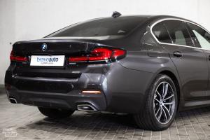 Pelēks BMW 530 2021 Viļņa, ar dzinēja tilpumu 2.00 L un nobraukumu 58 tūkst. km par 37991 €, foto 11 vietnē AUTOMOTO.COM.LV
