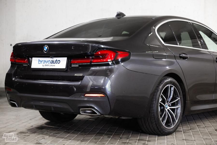 Pelēks BMW 530 2021 Viļņa, ar dzinēja tilpumu 2.00 L un nobraukumu 58 tūkst. km par 37991 €, foto 11 vietnē AUTOMOTO.COM.LV