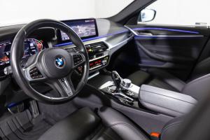 Pelēks BMW 530 2021 Viļņa, ar dzinēja tilpumu 2.00 L un nobraukumu 58 tūkst. km par 37991 €, foto 15 vietnē AUTOMOTO.COM.LV