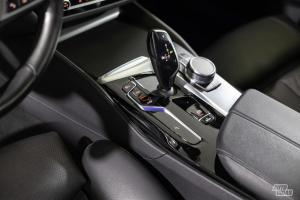 Pelēks BMW 530 2021 Viļņa, ar dzinēja tilpumu 2.00 L un nobraukumu 58 tūkst. km par 37991 €, foto 16 vietnē AUTOMOTO.COM.LV