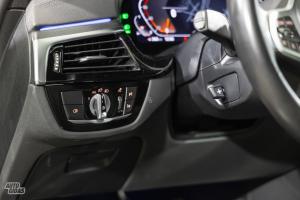 Pelēks BMW 530 2021 Viļņa, ar dzinēja tilpumu 2.00 L un nobraukumu 58 tūkst. km par 37991 €, foto 17 vietnē AUTOMOTO.COM.LV