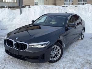 Pelēks BMW 530 2022 Viļņa, ar dzinēja tilpumu 2.00 L un nobraukumu 43 tūkst. km par 29900 €, foto 2 vietnē AUTOMOTO.COM.LV