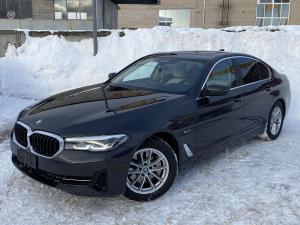 Pelēks BMW 530 2022 Viļņa, ar dzinēja tilpumu 2.00 L un nobraukumu 43 tūkst. km par 29900 €, foto 3 vietnē AUTOMOTO.COM.LV