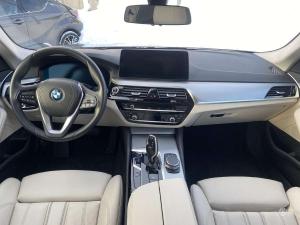Pelēks BMW 530 2022 Viļņa, ar dzinēja tilpumu 2.00 L un nobraukumu 43 tūkst. km par 29900 €, foto 19 vietnē AUTOMOTO.COM.LV