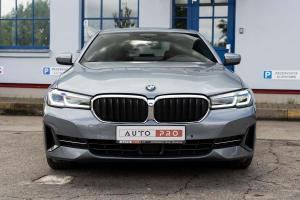 Pelēks BMW 530 2022 Viļņa, ar dzinēja tilpumu 2.99 L un nobraukumu 144 tūkst. km par 39900 €, foto 3 vietnē AUTOMOTO.COM.LV