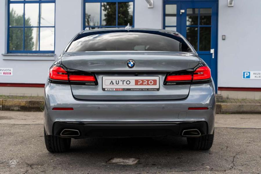 Pelēks BMW 530 2022 Viļņa, ar dzinēja tilpumu 2.99 L un nobraukumu 144 tūkst. km par 39900 €, foto 9 vietnē AUTOMOTO.COM.LV