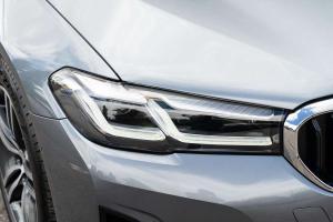 Pelēks BMW 530 2022 Viļņa, ar dzinēja tilpumu 2.99 L un nobraukumu 144 tūkst. km par 39900 €, foto 11 vietnē AUTOMOTO.COM.LV