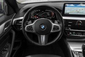 Pelēks BMW 530 2022 Viļņa, ar dzinēja tilpumu 2.99 L un nobraukumu 144 tūkst. km par 39900 €, foto 14 vietnē AUTOMOTO.COM.LV