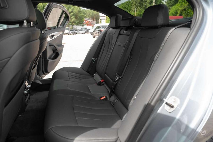 Pelēks BMW 530 2022 Viļņa, ar dzinēja tilpumu 2.99 L un nobraukumu 144 tūkst. km par 39900 €, foto 25 vietnē AUTOMOTO.COM.LV