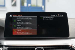 Pelēks BMW 530 2022 Viļņa, ar dzinēja tilpumu 2.99 L un nobraukumu 144 tūkst. km par 39900 €, foto 34 vietnē AUTOMOTO.COM.LV