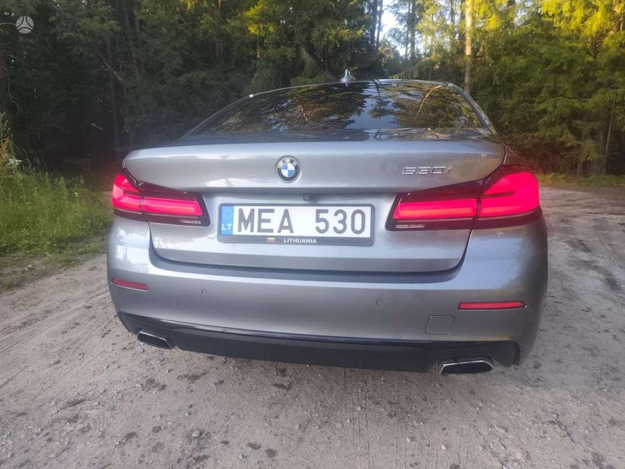 Pelēks BMW 530 2022 Viļņa, ar dzinēja tilpumu 2.00 L un nobraukumu 122 tūkst. km par 28000 €, foto 6 vietnē AUTOMOTO.COM.LV