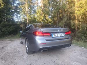 Pelēks BMW 530 2022 Viļņa, ar dzinēja tilpumu 2.00 L un nobraukumu 122 tūkst. km par 28000 €, foto 8 vietnē AUTOMOTO.COM.LV
