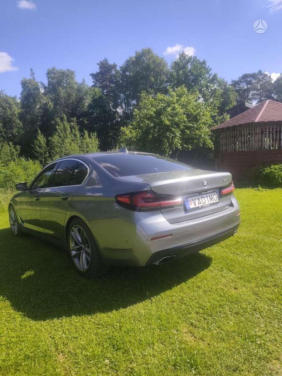Pelēks BMW 530 2022 Viļņa, ar dzinēja tilpumu 2.00 L un nobraukumu 122 tūkst. km par 28000 €, foto 16 vietnē AUTOMOTO.COM.LV