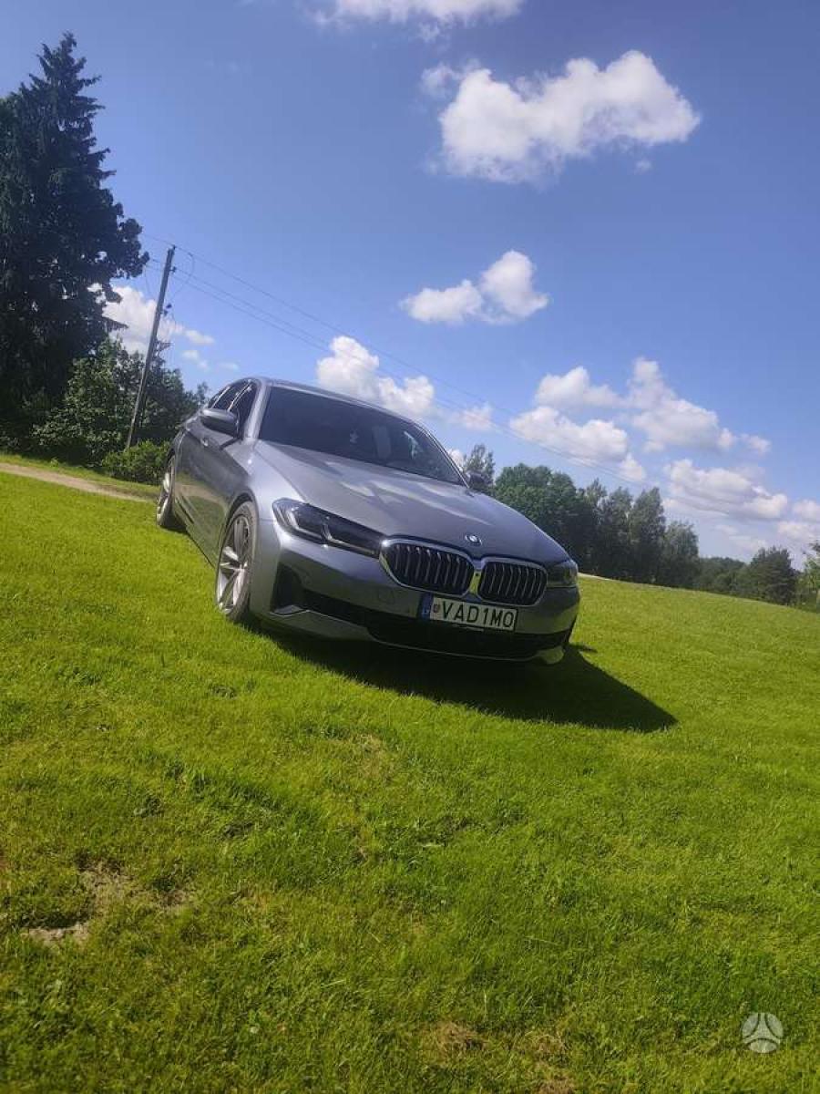 Pelēks BMW 530 2022 Viļņa, ar dzinēja tilpumu 2.00 L un nobraukumu 122 tūkst. km par 28000 €, foto 18 vietnē AUTOMOTO.COM.LV