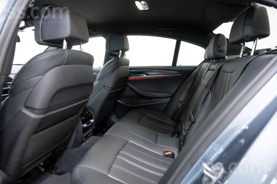 Pelēks BMW 530 2022 Rīga, ar dzinēja tilpumu 2.00 L un nobraukumu 63 tūkst. km par 38500 €, foto 7 vietnē AUTOMOTO.COM.LV