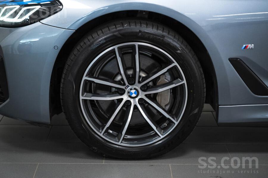 Pelēks BMW 530 2022 Rīga, ar dzinēja tilpumu 2.00 L un nobraukumu 63 tūkst. km par 38500 €, foto 11 vietnē AUTOMOTO.COM.LV