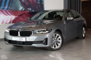 Grey BMW 530 2023 in Kaunas, with an engine capacity of 2.00 L and mileage of 84 thousand km for 34441 €, photo  on AUTOMOTO.COM.LV