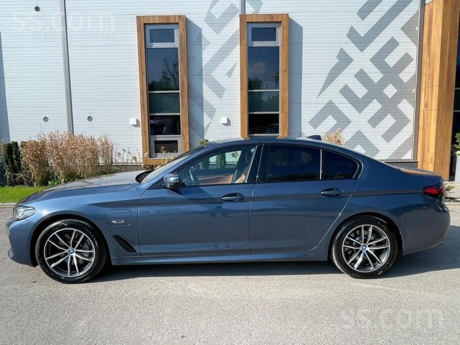 Pelēks BMW 530 2023 Rīga, ar dzinēja tilpumu 2.00 L un nobraukumu 81 tūkst. km par 37500 €, foto 3 vietnē AUTOMOTO.COM.LV