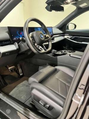 Pelēks BMW 530 2024 Viļņa, ar dzinēja tilpumu 2.00 L un nobraukumu 20 tūkst. km par 53900 €, foto 6 vietnē AUTOMOTO.COM.LV