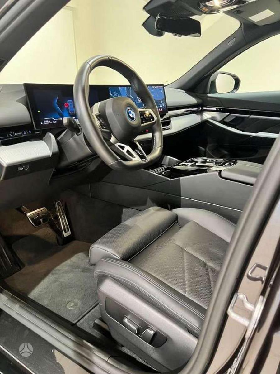 Pelēks BMW 530 2024 Viļņa, ar dzinēja tilpumu 2.00 L un nobraukumu 20 tūkst. km par 53900 €, foto 6 vietnē AUTOMOTO.COM.LV