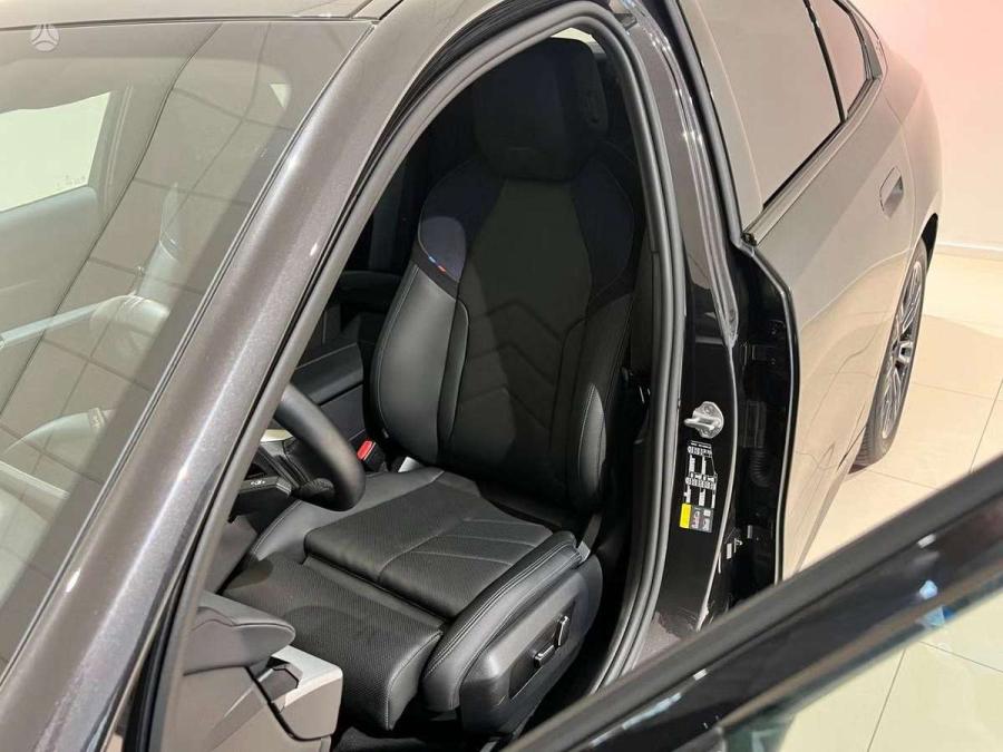 Pelēks BMW 530 2024 Viļņa, ar dzinēja tilpumu 2.00 L un nobraukumu 20 tūkst. km par 53900 €, foto 7 vietnē AUTOMOTO.COM.LV