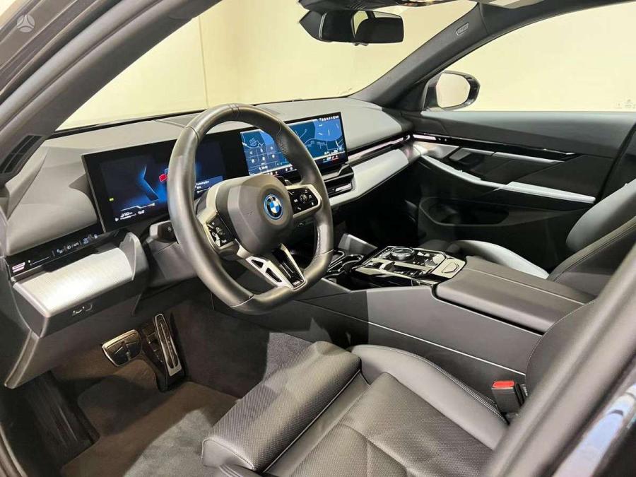 Pelēks BMW 530 2024 Viļņa, ar dzinēja tilpumu 2.00 L un nobraukumu 20 tūkst. km par 53900 €, foto 8 vietnē AUTOMOTO.COM.LV