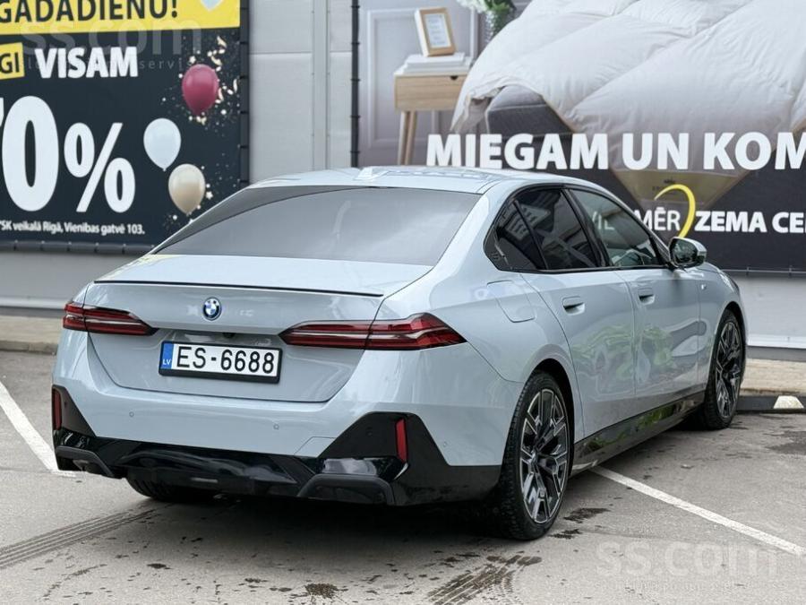 Pelēks BMW 530 2024 Rīga, ar dzinēja tilpumu 2.00 L un nobraukumu 30 tūkst. km par 51500 €, foto 5 vietnē AUTOMOTO.COM.LV