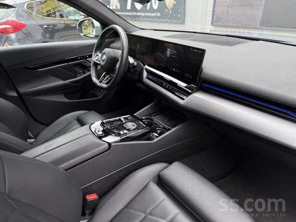 Pelēks BMW 530 2024 Rīga, ar dzinēja tilpumu 2.00 L un nobraukumu 30 tūkst. km par 51500 €, foto 7 vietnē AUTOMOTO.COM.LV