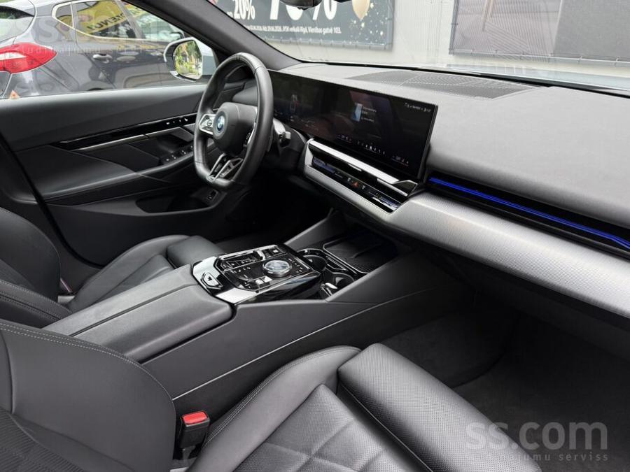 Pelēks BMW 530 2024 Rīga, ar dzinēja tilpumu 2.00 L un nobraukumu 30 tūkst. km par 51500 €, foto 8 vietnē AUTOMOTO.COM.LV