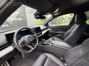 Pelēks BMW 530 2024 Rīga, ar dzinēja tilpumu 2.00 L un nobraukumu 30 tūkst. km par 51500 €, foto 9 vietnē AUTOMOTO.COM.LV