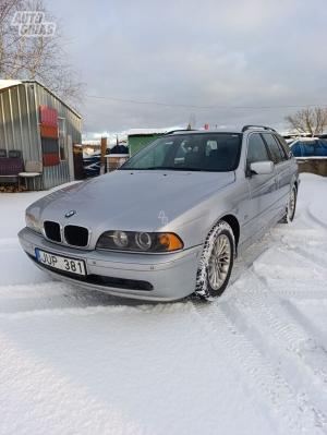 Grey BMW 530 2000 in Panevezys, with an engine capacity of 3.00 L and mileage of 400 thousand km for 1300 €, photo 3 on AUTOMOTO.COM.LV