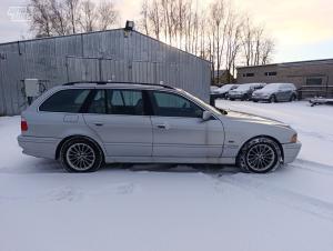 Grey BMW 530 2000 in Panevezys, with an engine capacity of 3.00 L and mileage of 400 thousand km for 1300 €, photo 10 on AUTOMOTO.COM.LV