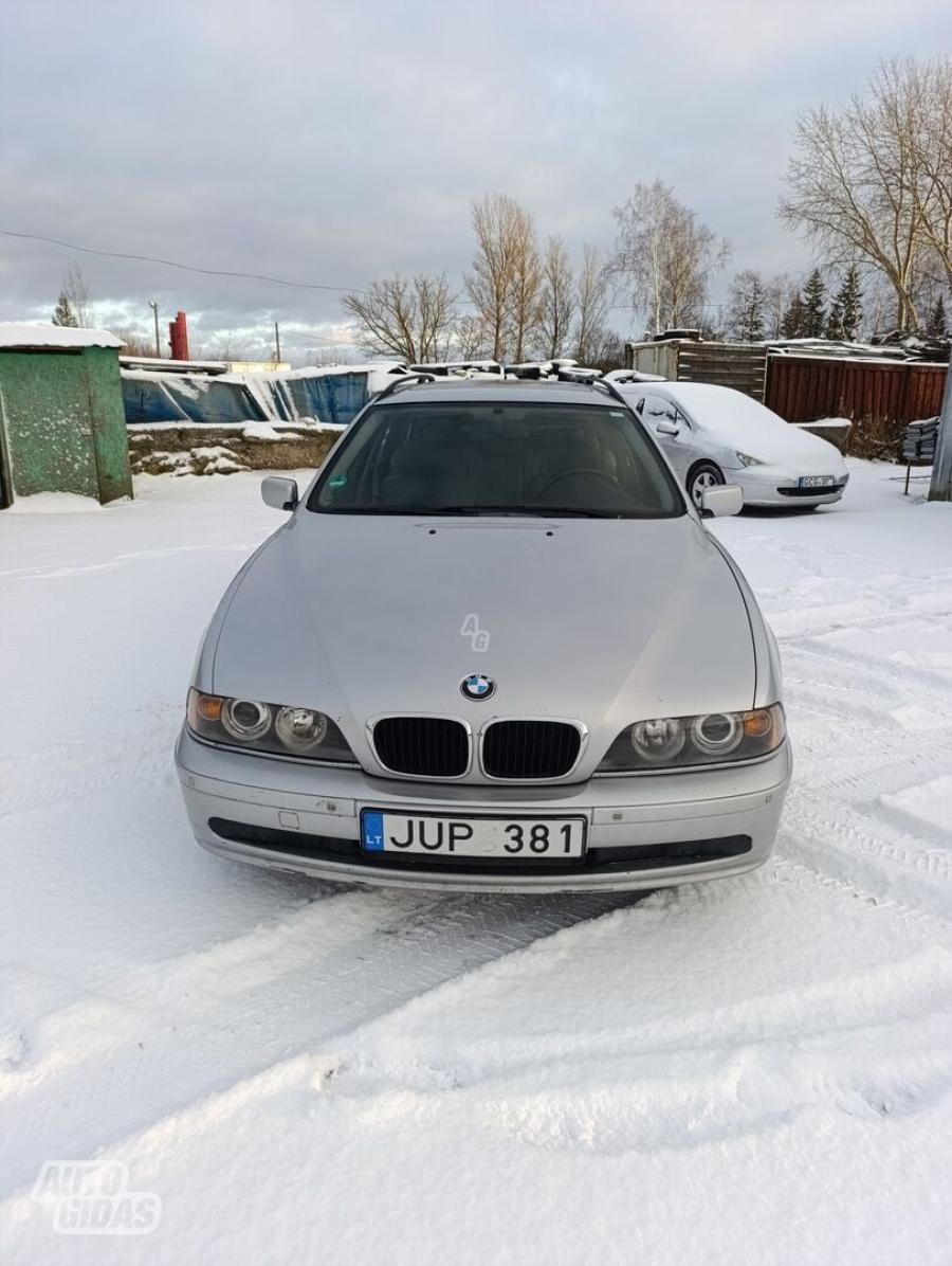 Grey BMW 530 2000 in Panevezys, with an engine capacity of 3.00 L and mileage of 400 thousand km for 1300 €, photo 14 on AUTOMOTO.COM.LV