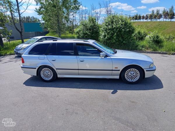 Grey BMW 530 2000 in Vilnius, with an engine capacity of 2.90 L and mileage of 308 thousand km for 1300 €, photo 5 on AUTOMOTO.COM.LV