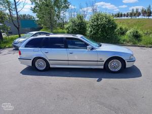 Pelēks BMW 530 2000 Viļņa, ar dzinēja tilpumu 2.90 L un nobraukumu 308 tūkst. km par 1300 €, foto 6 vietnē AUTOMOTO.COM.LV