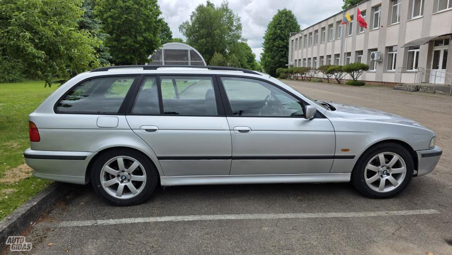 Pelēks BMW 530 2000 Kretinga, ar dzinēja tilpumu 3.00 L un nobraukumu 300 tūkst. km par 1400 €, foto 7 vietnē AUTOMOTO.COM.LV