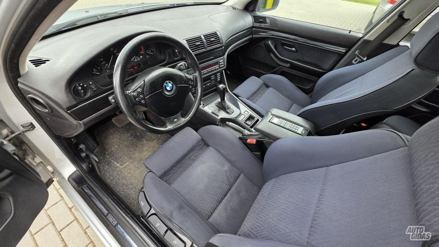 Pelēks BMW 530 2000 Kretinga, ar dzinēja tilpumu 3.00 L un nobraukumu 300 tūkst. km par 1400 €, foto 14 vietnē AUTOMOTO.COM.LV